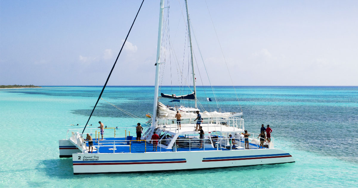 El Cielo Catamaran Snorkel & Beach Club